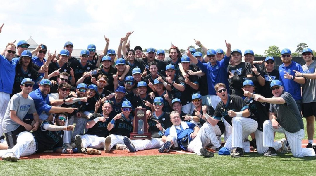 Baseball team advances to Division III College World Series for first ...