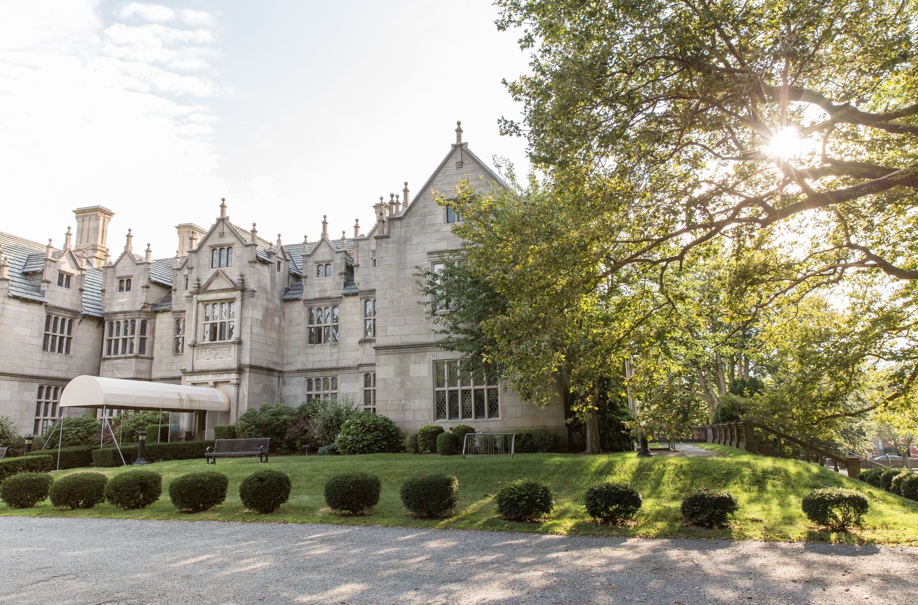 Admissions | Salve Regina University